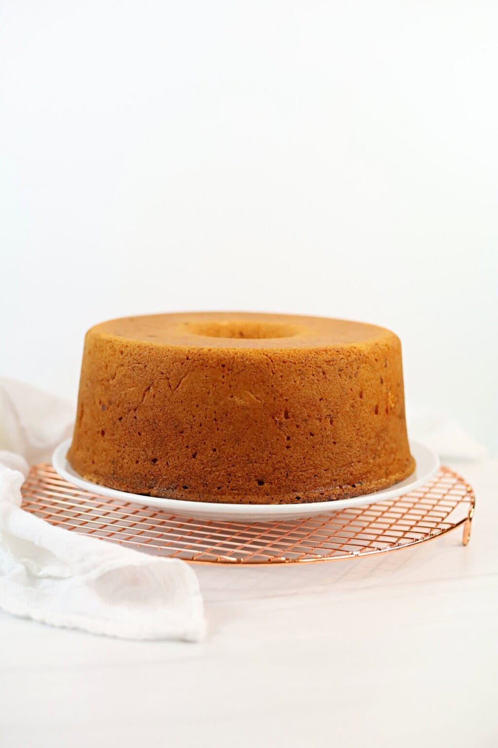 Mile High Banana Pudding Pound Cake - Whip it like Butter